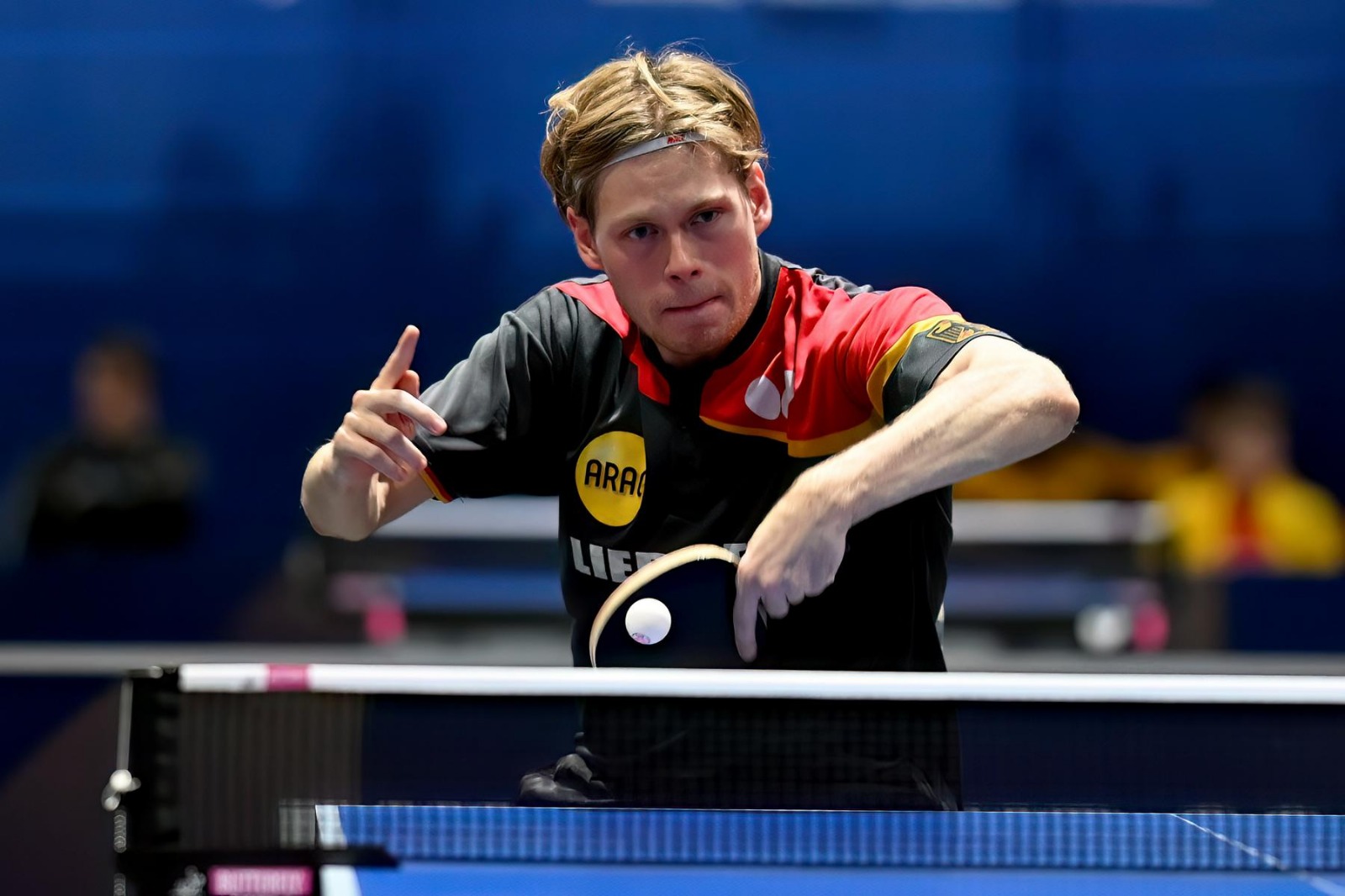 KIRILL FADEEV UNTERLIEGT KNAPP - WTTV - Westdeutscher Tischtennis-Verband e.V.